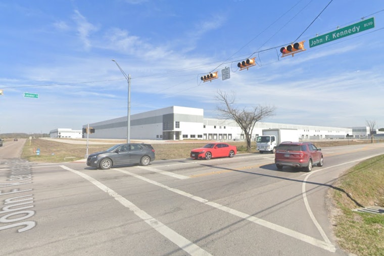 Fatal Traffic Accident Claims Woman's Life, Closes Intersection in