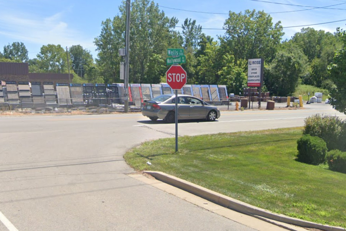 Fort Wayne Man Identified in Fatal Wells Street Crash with Speed