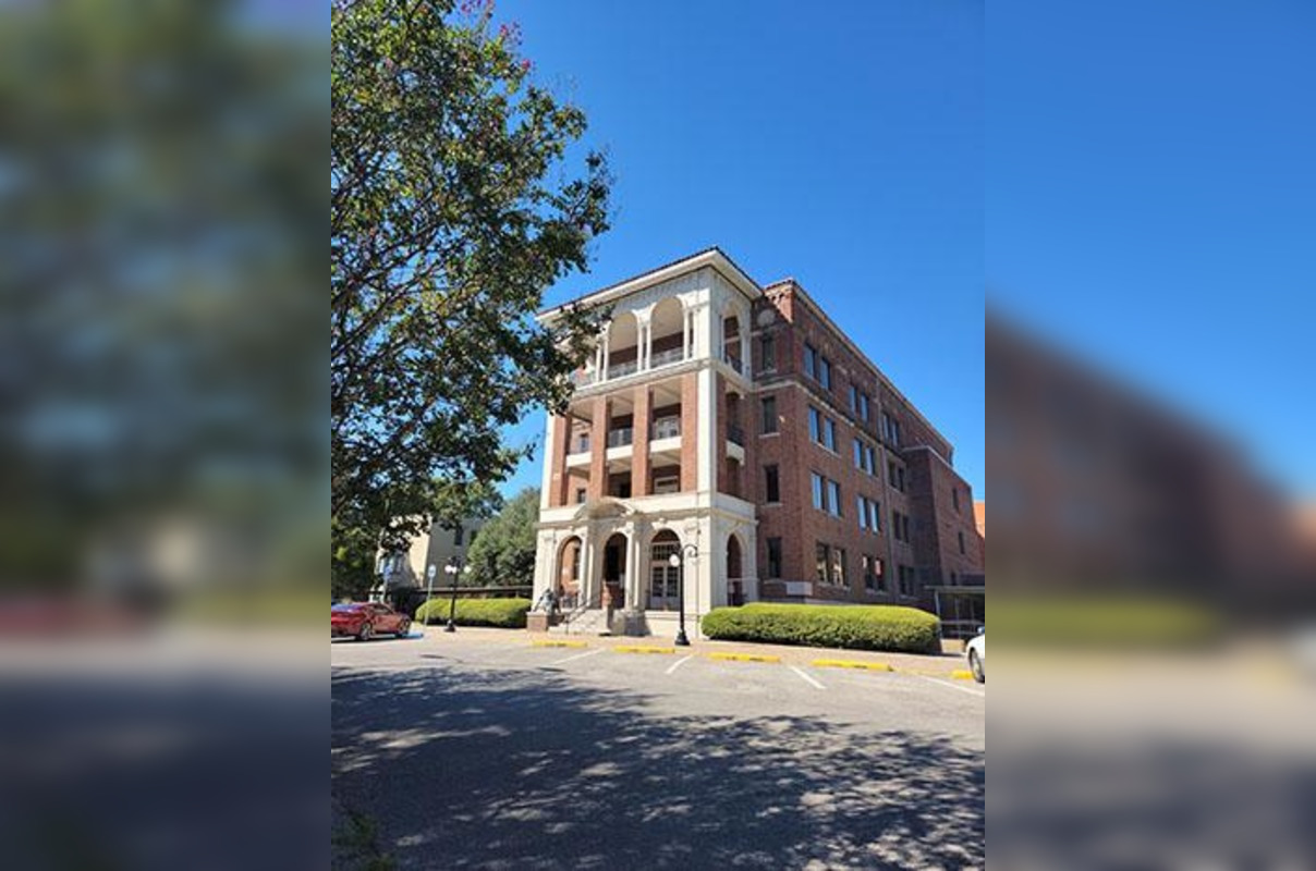 Governor Abbott Breaks Ground on New Terrell State Hospital