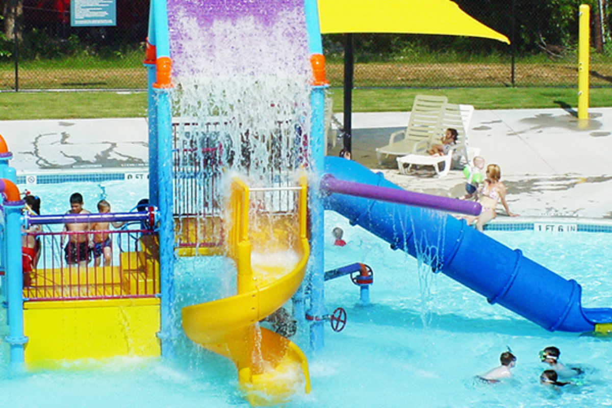 Howard Moore Play Pool Hosts Doggie Dip Pool Pawty for Arlington's