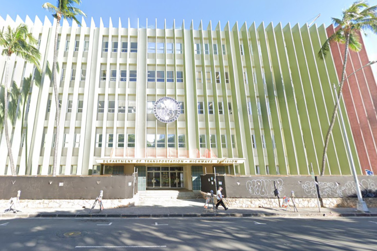 Māʻili Bridge Project Completion Delayed to October 2024, HDOT Focuses