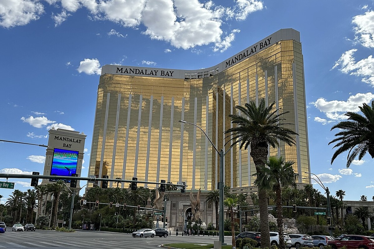 Mandalay Bay To Launch Swingers Las Vegas A New Adult Mini Golf