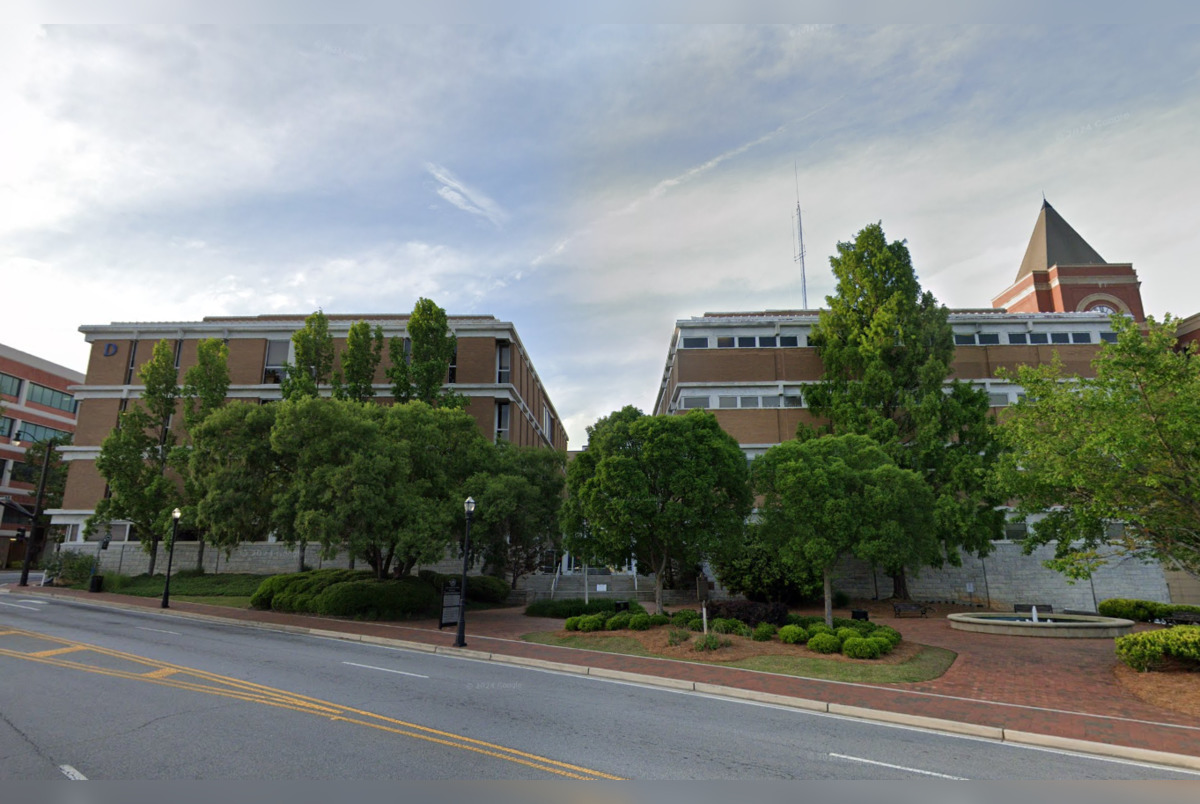 Powder Springs Woman Sues Cobb County Sheriff for $5M Over Unwarranted