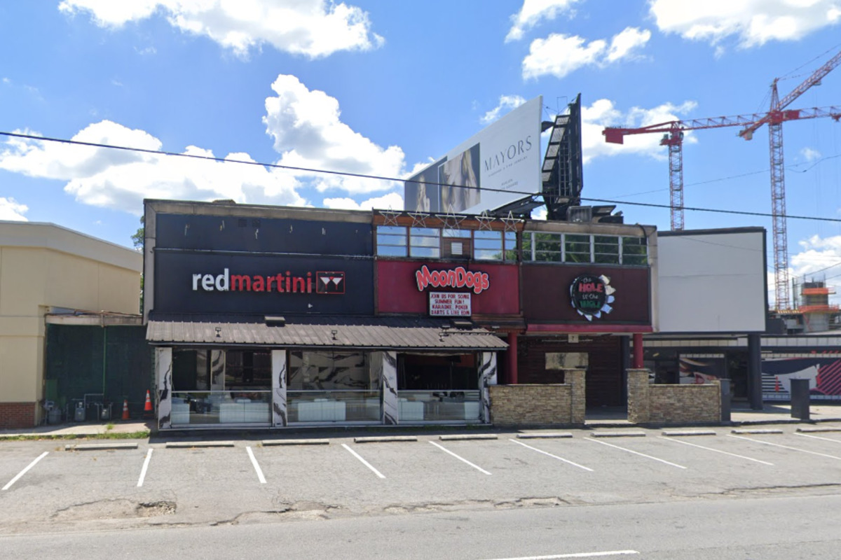Red Martini Lounge in Atlanta's Buckhead Evicted, Items Looting Occurs