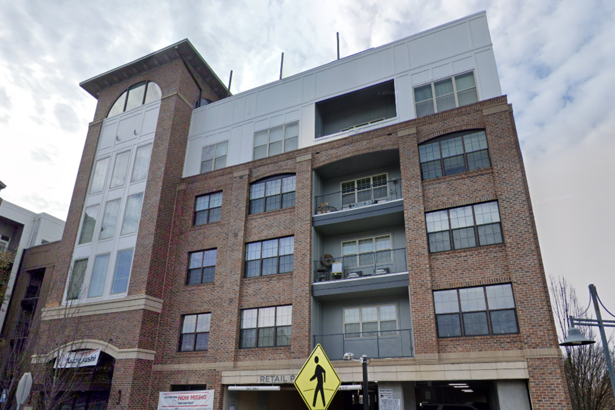 Residents of Atlanta's Bell Collier Village Reclaim Possessions After