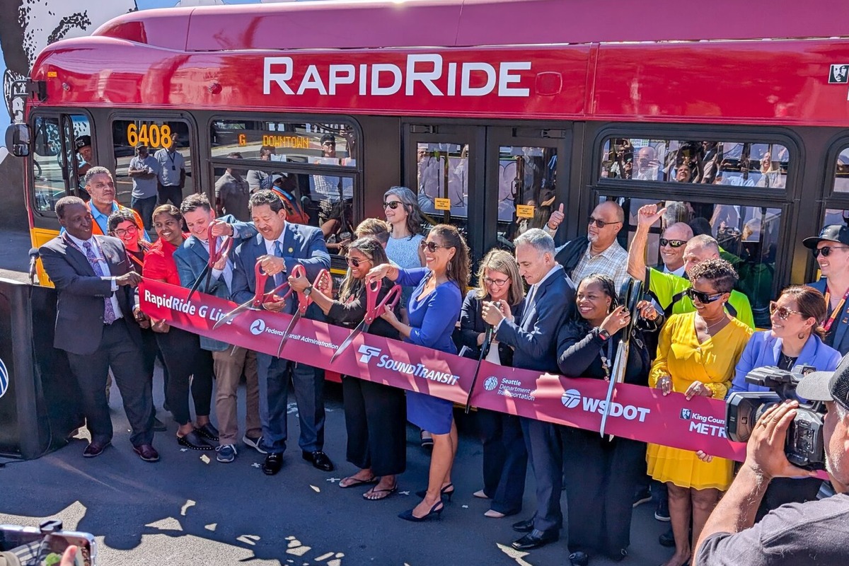 Seattle Celebrates New RapidRide G Line Promising Frequent and