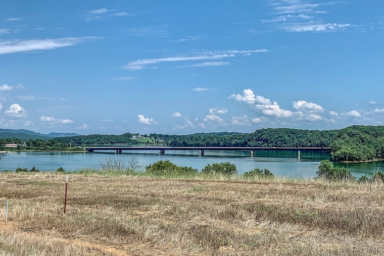 Tennessee Community Mourns as Grainger County Sheriff's Office