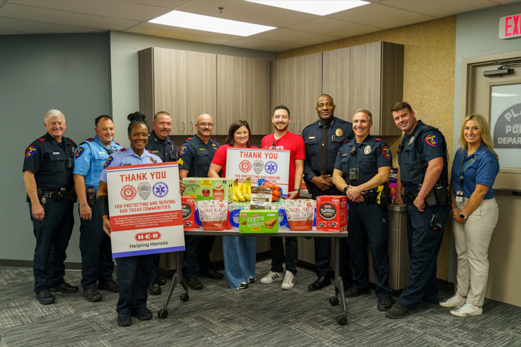 H-E-B Honors Plano Police Department with Helping Heroes Program