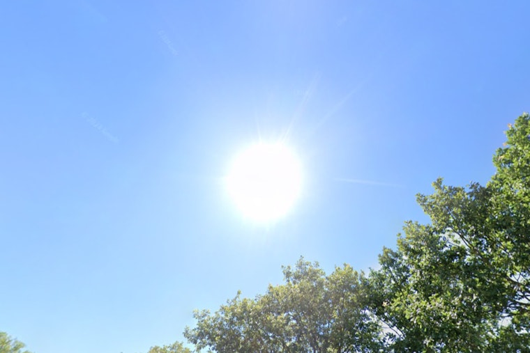 Indianapolis Enjoys Sunny Skies and Warm Temperatures as Rain Chances