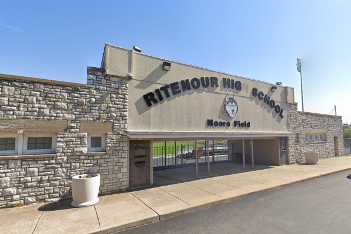 Ritenour High School Switches to Virtual Learning After Online