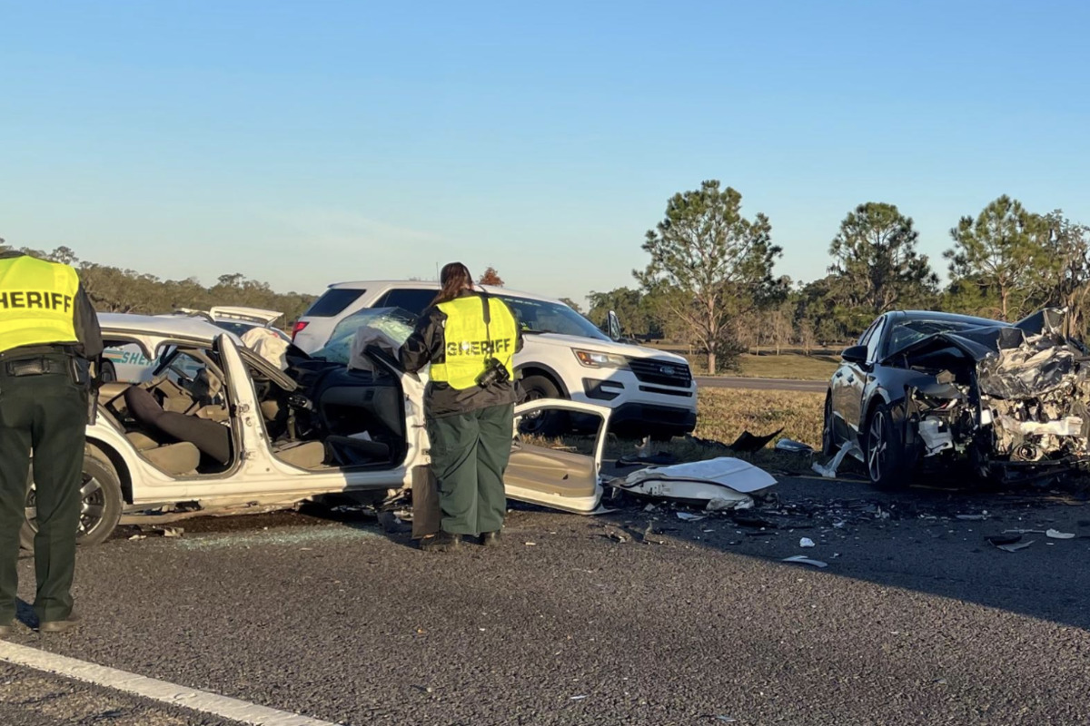 Fatal Head-on Collision in Winter Haven Claims One Life and Leaves