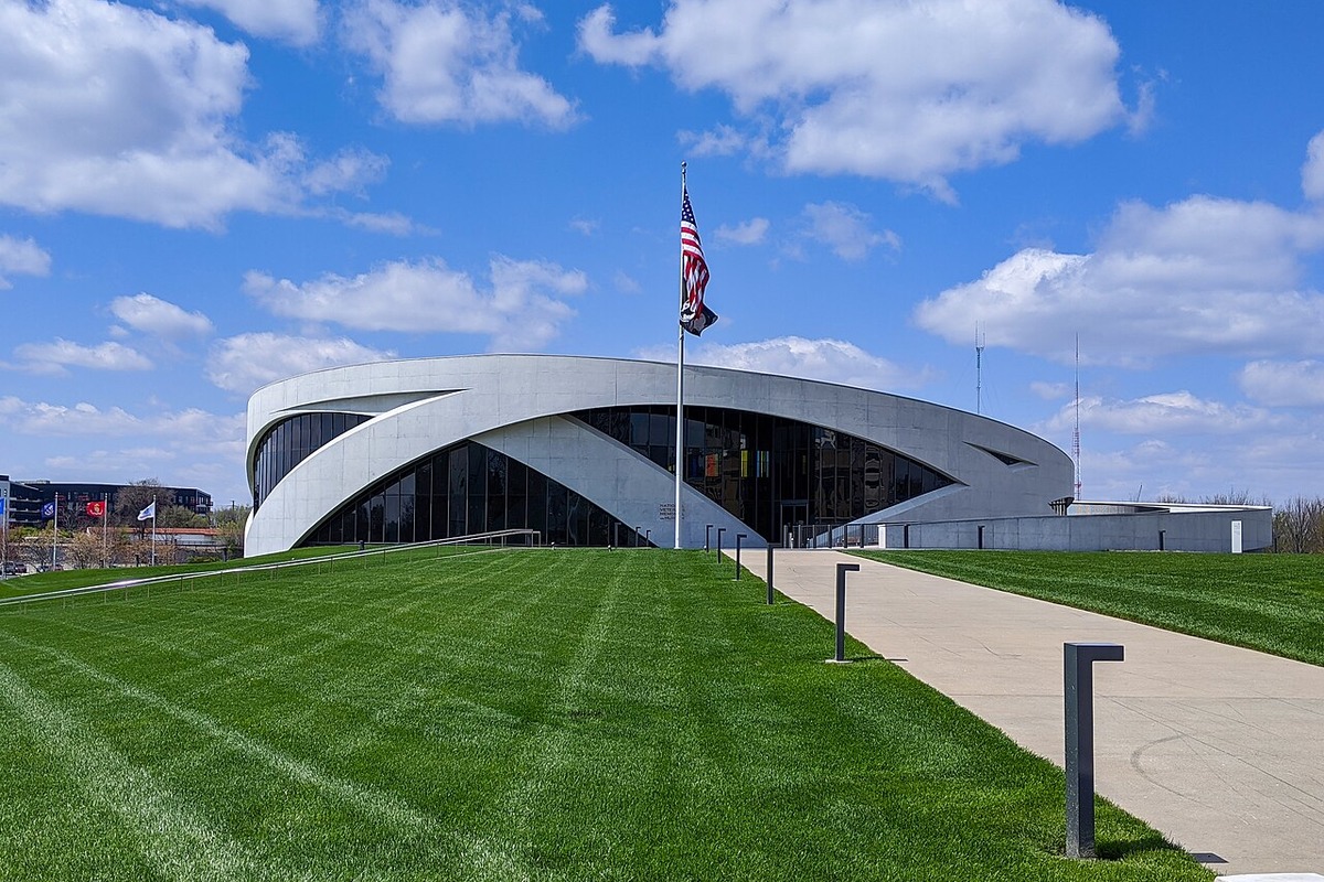 Fort Wayne Veterans National Memorial Benefits from New Legislation