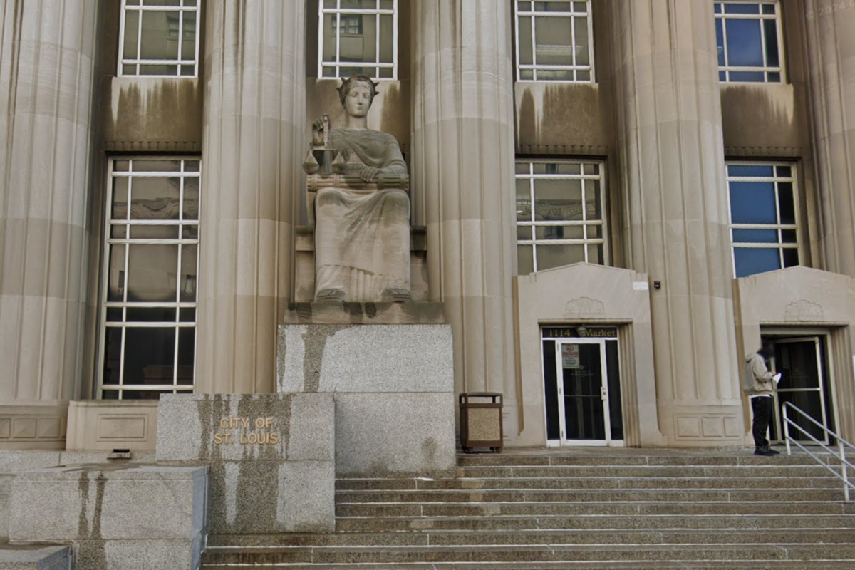 Gabriel E. Gore Sworn In as St. Louis's New Circuit Attorney