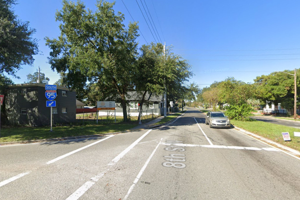 Jacksonville Man Dies from Gunshot Wound After Crashing Car into