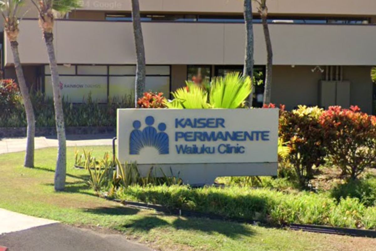 Kaiser Permanente Staff and Volunteers Unite to Restore Hawaiian
