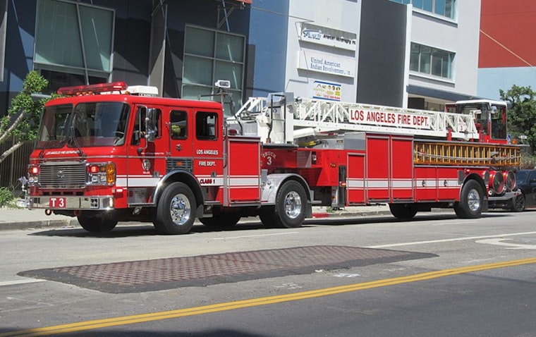 LA Firefighters Tame Sepulveda Fire Near I-405, Evacuations Lifted as