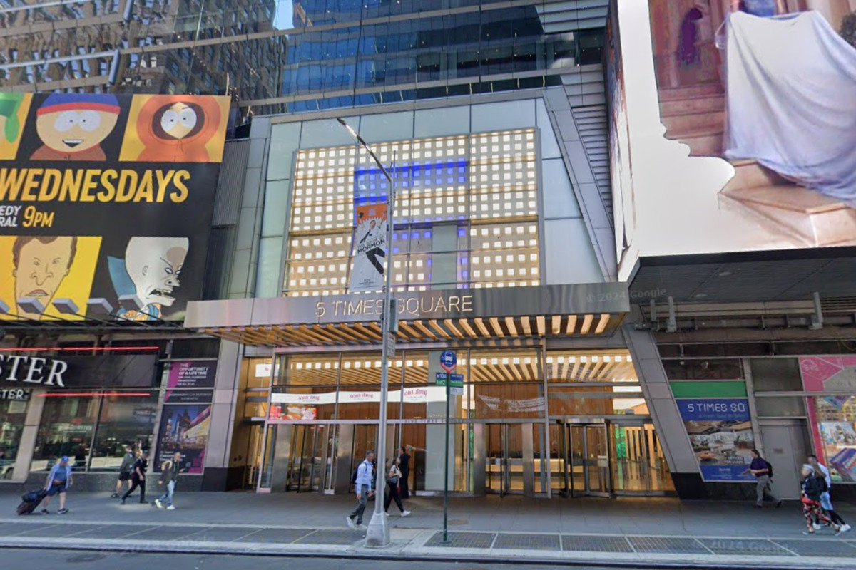 Manhattan's 5 Times Square Tower Set for Residential Makeover Amidst