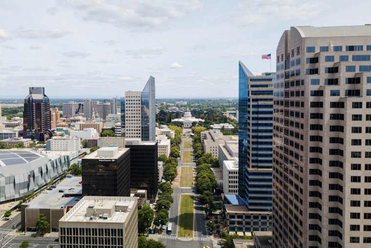 Sacramento Faces Continued Breezy Conditions and Dry Spell with Gusts