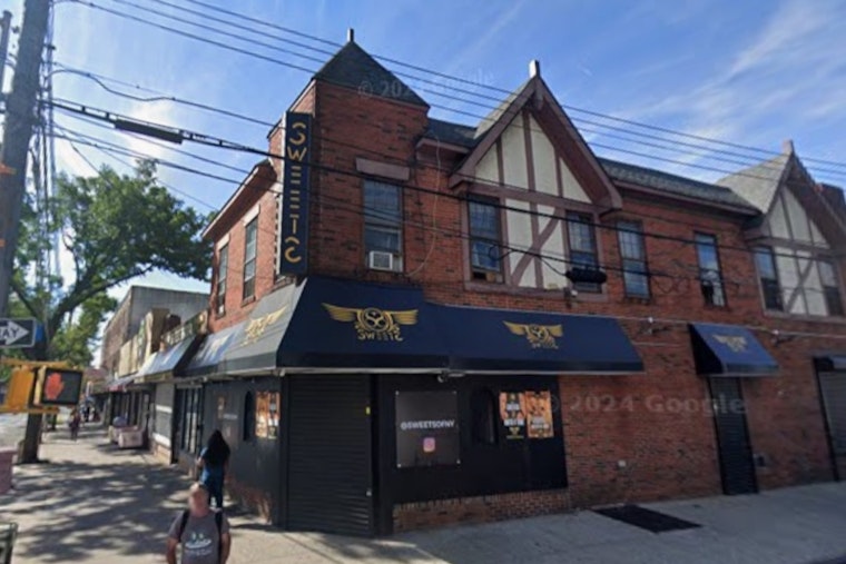 21-Year-Old Man Fatally Stabbed in Queens Strip Club Altercation as