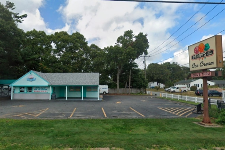 Beloved Wareham Ice Cream Parlor Perry's Last Stand Shutters After 15