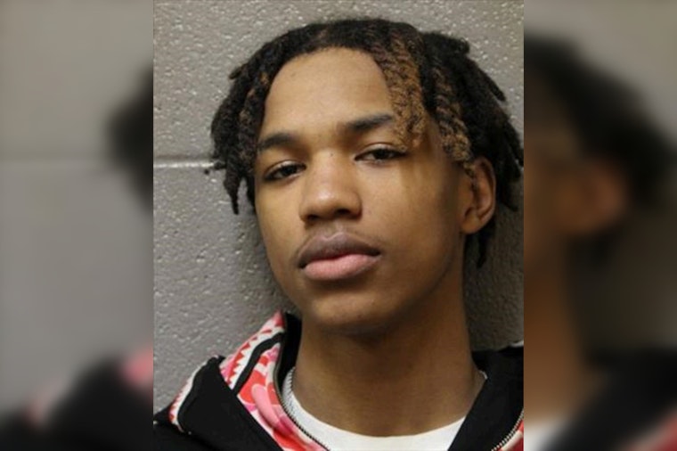 Chicago Police Seek Public's Help to Locate Missing 15-Year-Old Robert