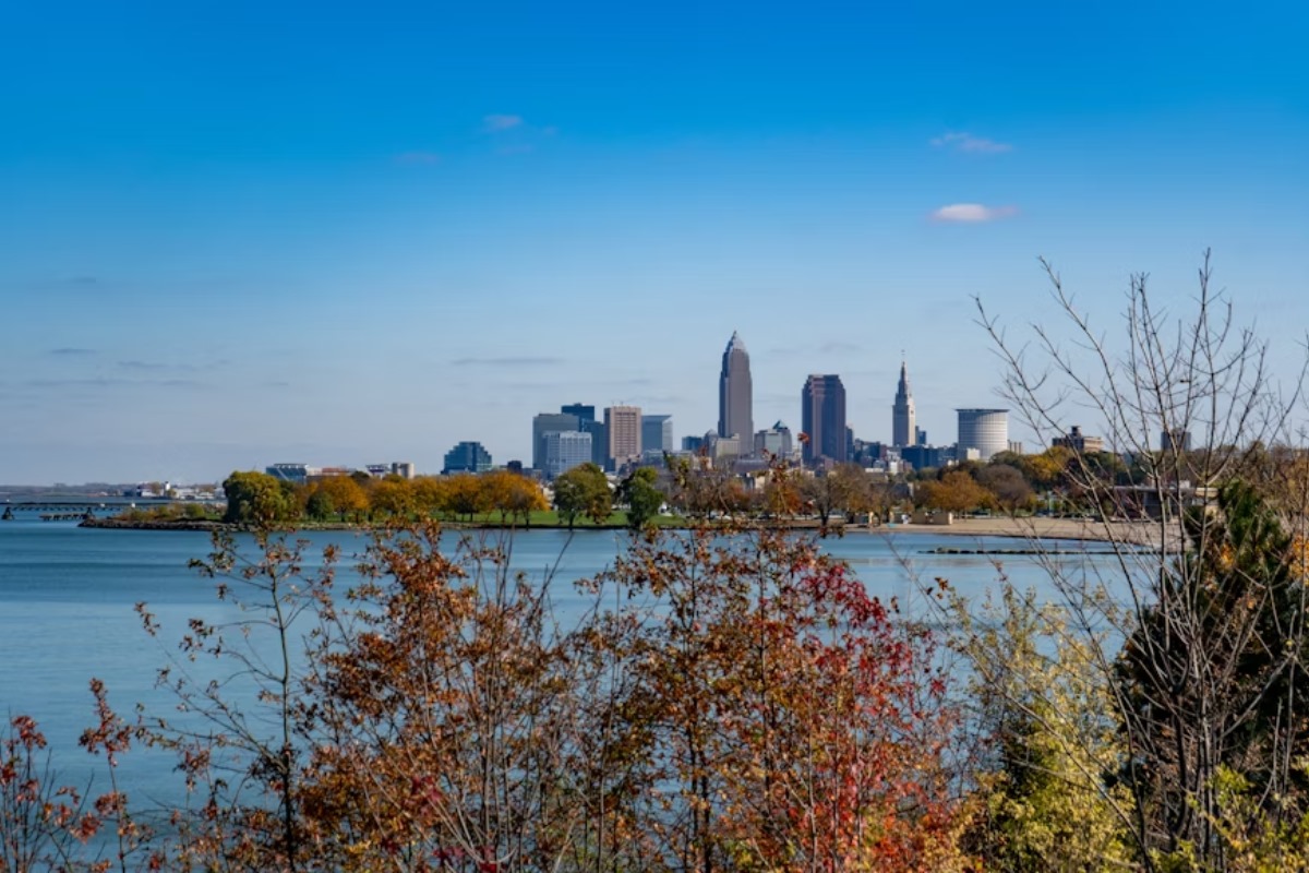 Cleveland Sizzles with Unseasonably Warm Weather Ahead of Approaching