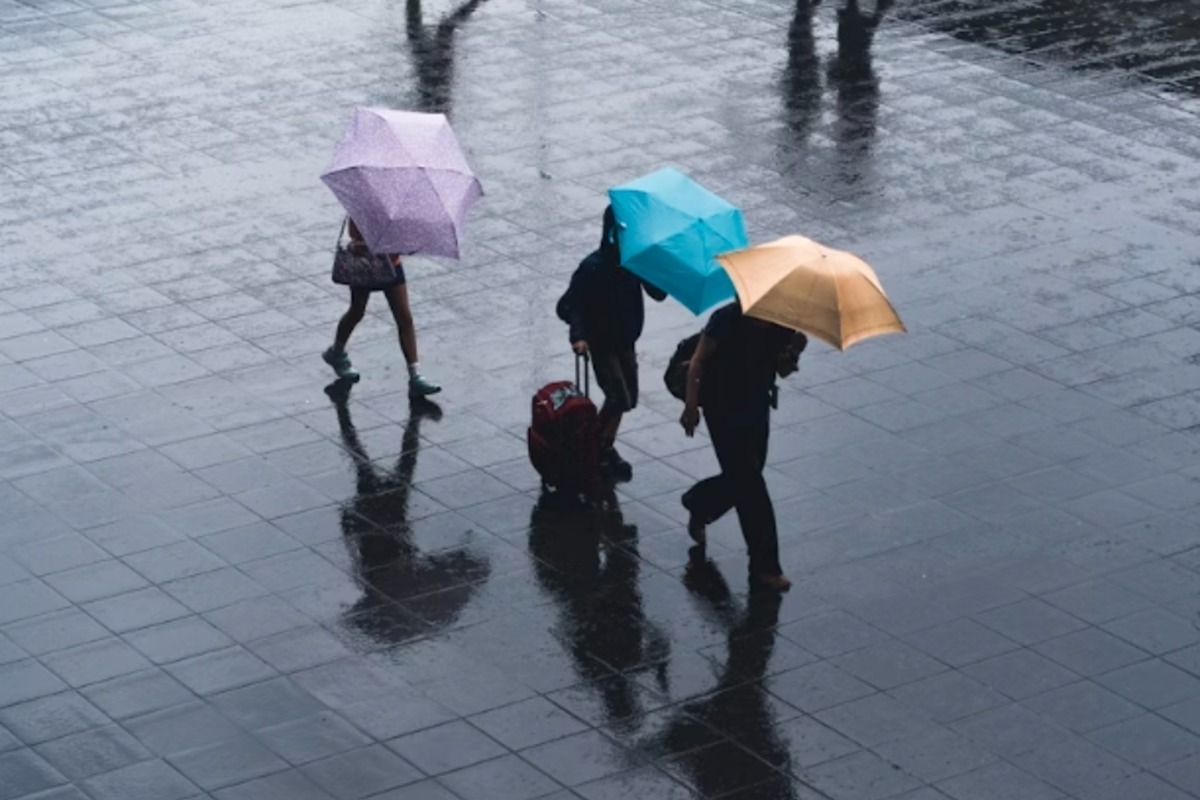 Cloudy Columbus Day in Washington D.C. with Rain Expected, Clearing