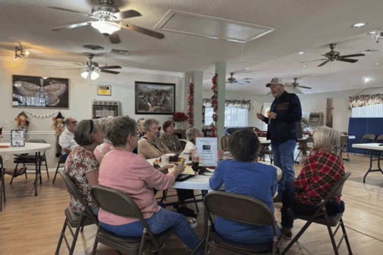 Commissioner Clay Murphy Engages with Moultrie Oaks Seniors on County