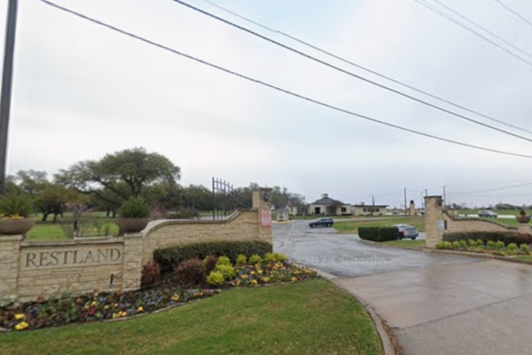 Dallas Funeral Home Worker Dies After Being Pinned by Burial Vault in