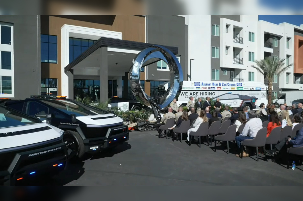 Las Vegas Metro Police Boosts Fleet with Donated Tesla Cybertrucks,