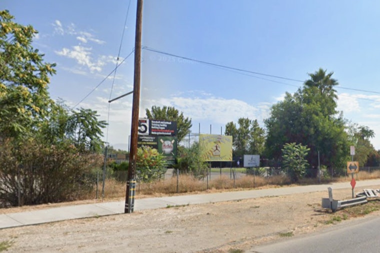 Los Angeles Fire Department Successfully Rescues Two People and Dogs