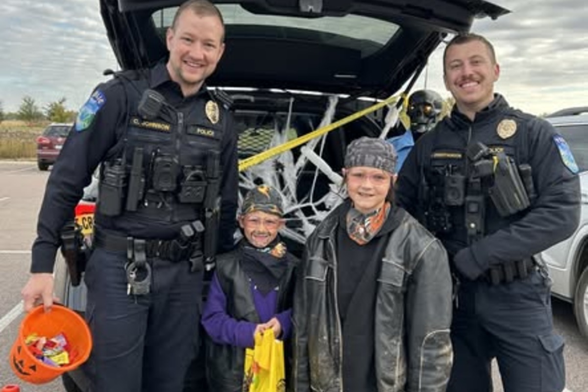 Mankato Police and Fire Departments Sweeten Halloween with Community