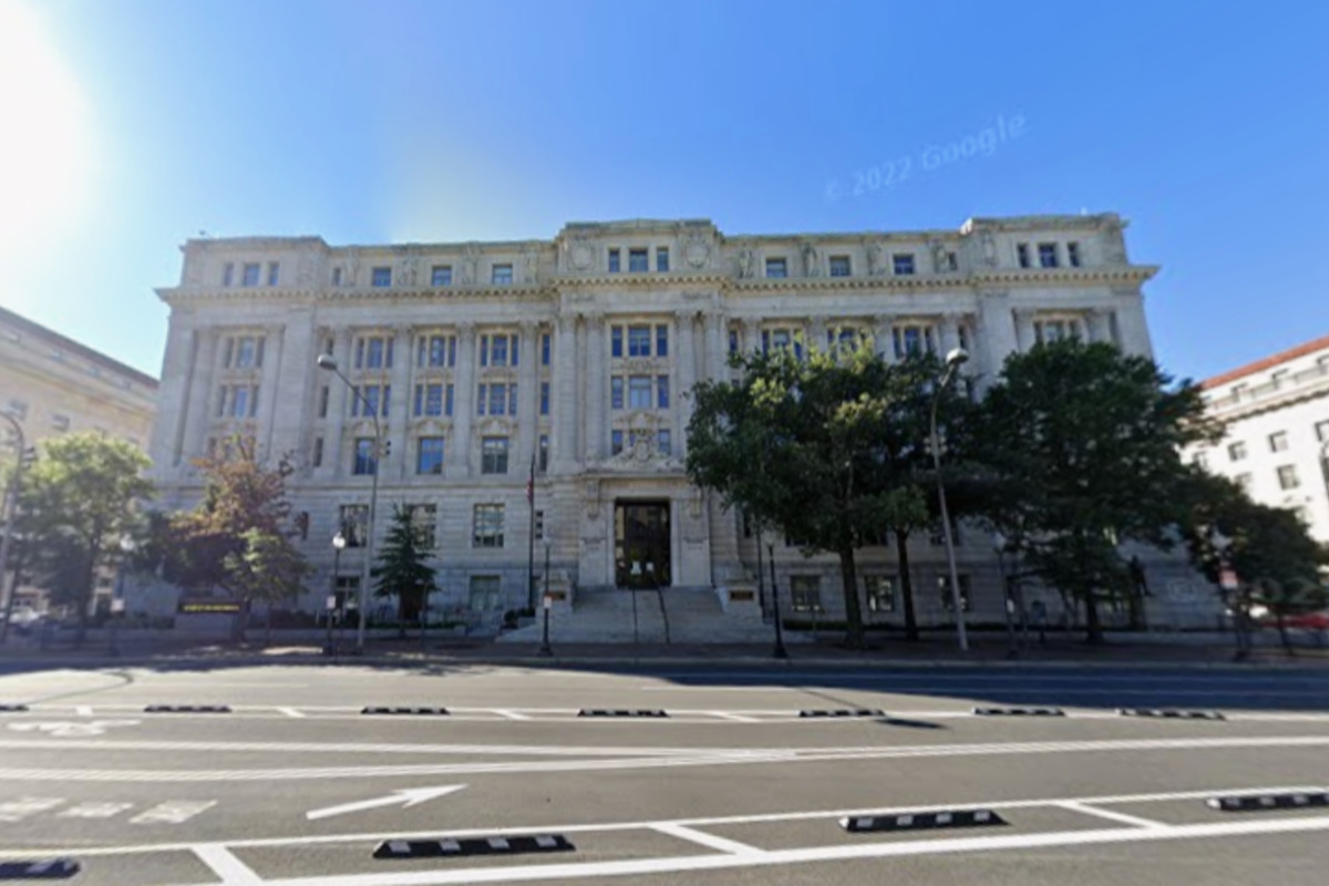 Mayor Bowser Launches D.C. Leaf Collection Season and Announces