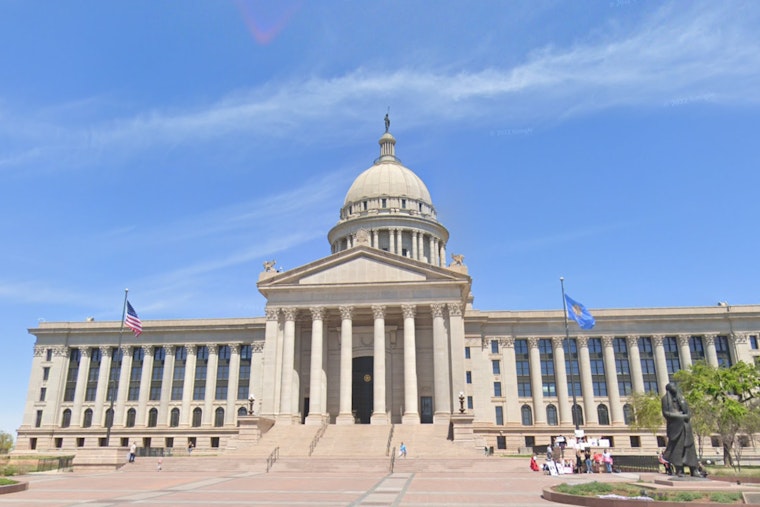 Oklahoma Senator Kristen Thompson Honored with Yolanda Charney Award