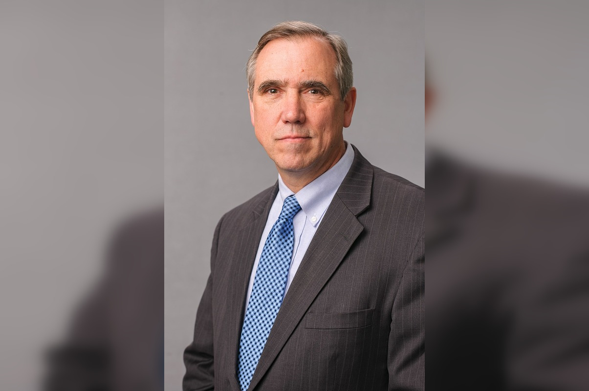 Oregon Senator Jeff Merkley Offers Guidance Amidst Federal Government