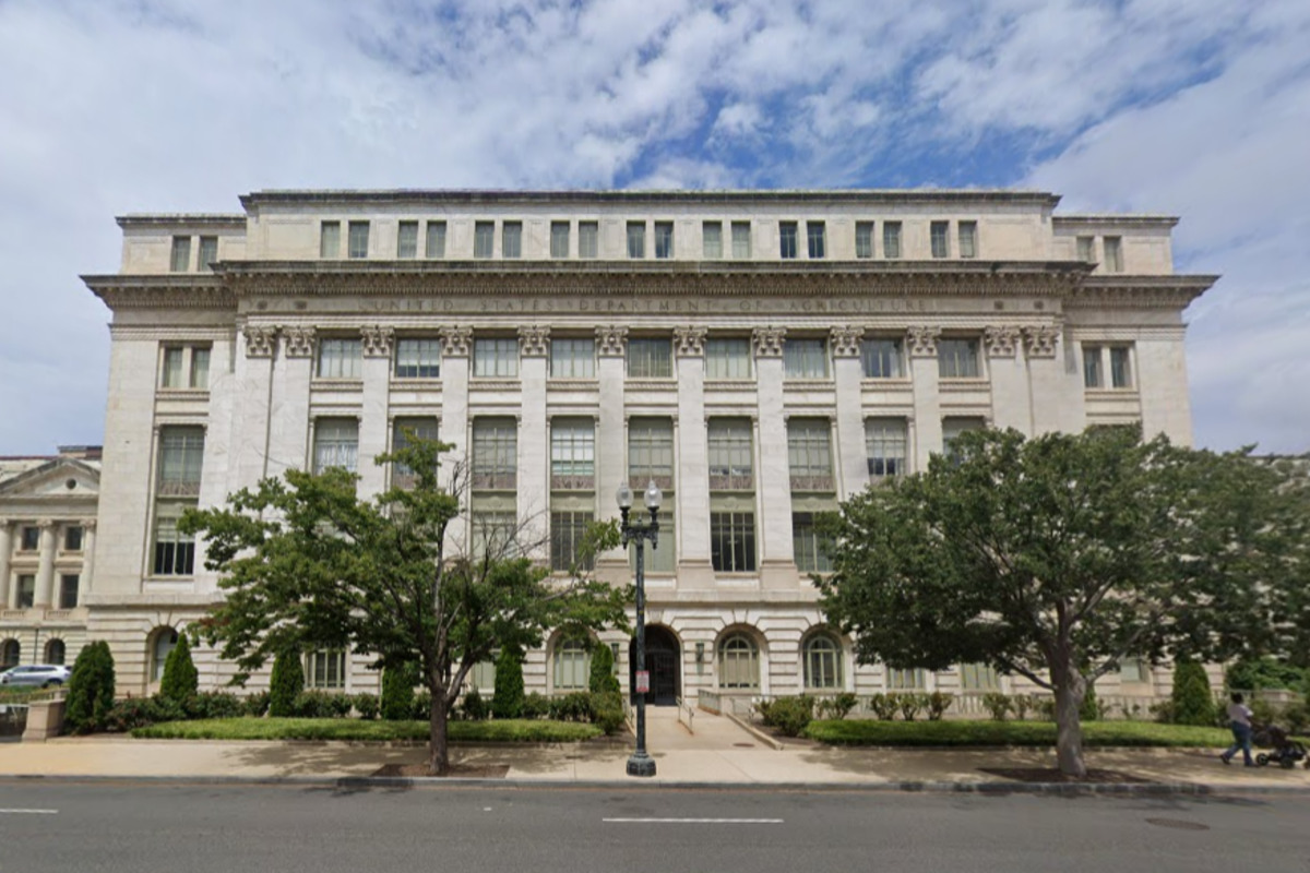 Oregon Senators Wyden and Merkley Demand Immediate Release of SNAP