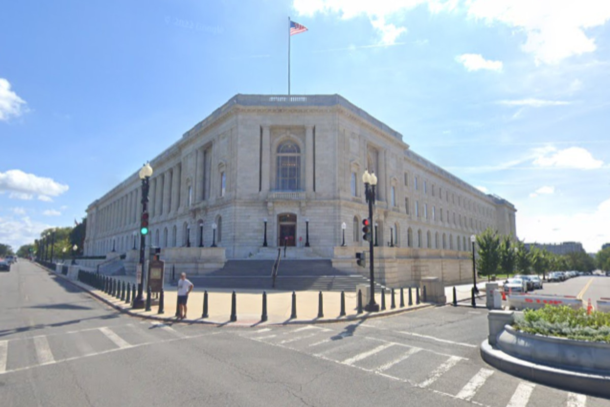 Sacramento and D.C. in Shutdown Scramble, Federal Offices Shut Down as