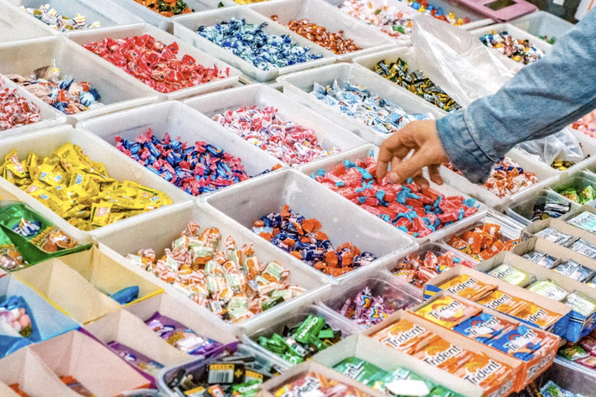 Santa Fe Shock: Parents Find Needles in Candy from Homecoming Parade