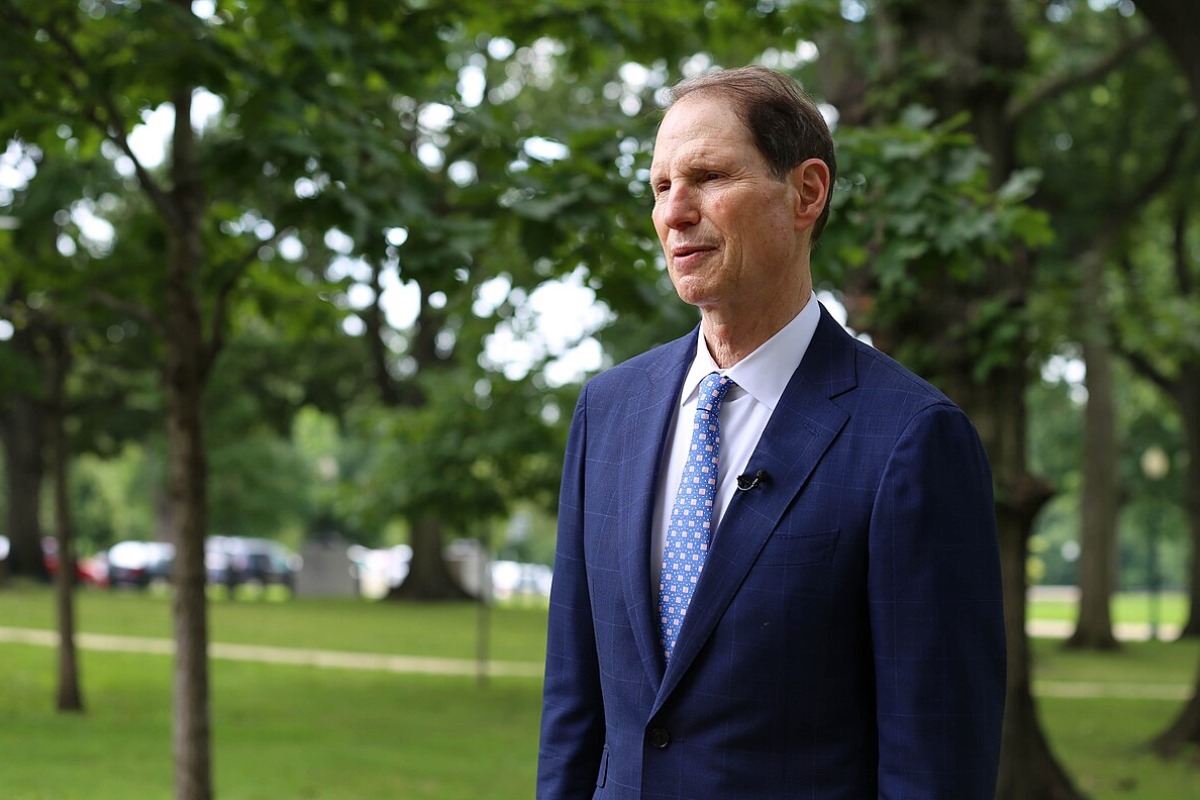Sens. Wyden, Merkley Join Probe into Google's $22M Settlement with