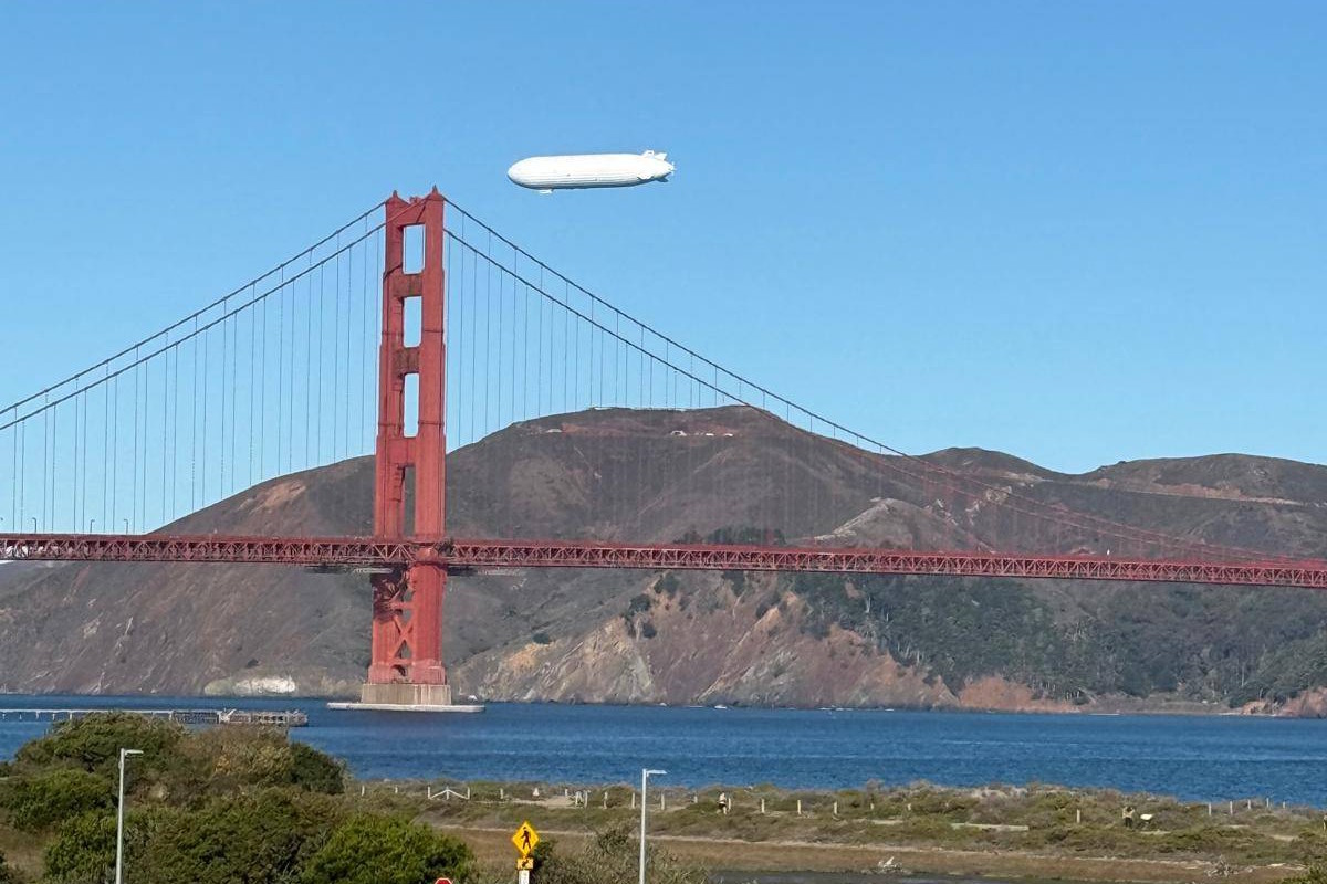 Sergey Brin-backed “Pathfinder 1” Airship Hovers over San Francisco