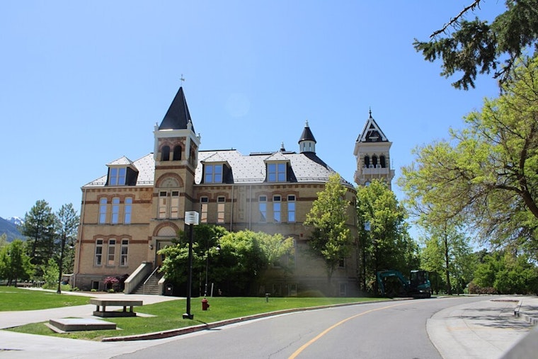 USU Moab Encourages Local Businesses to "Paint the Town Blue" for