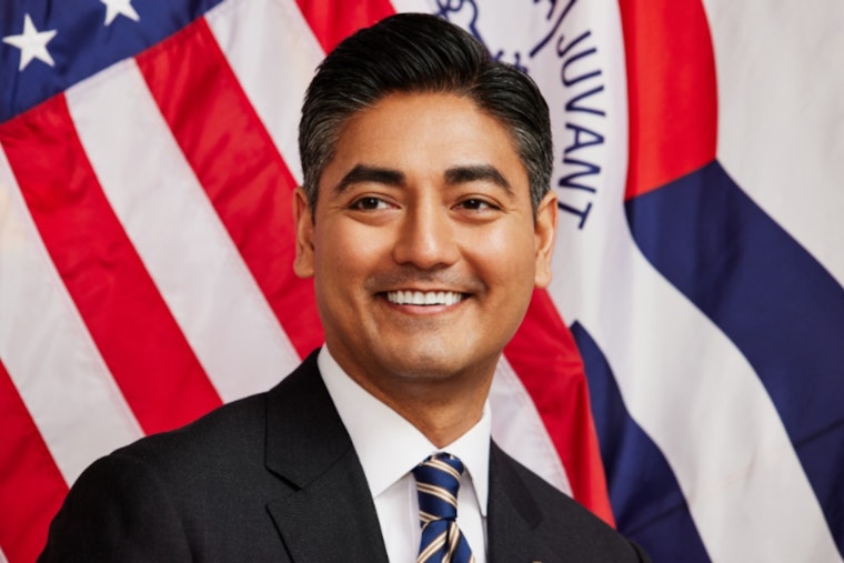 Aftab Pureval Re-elected as Cincinnati Mayor, Defeating Challenger
