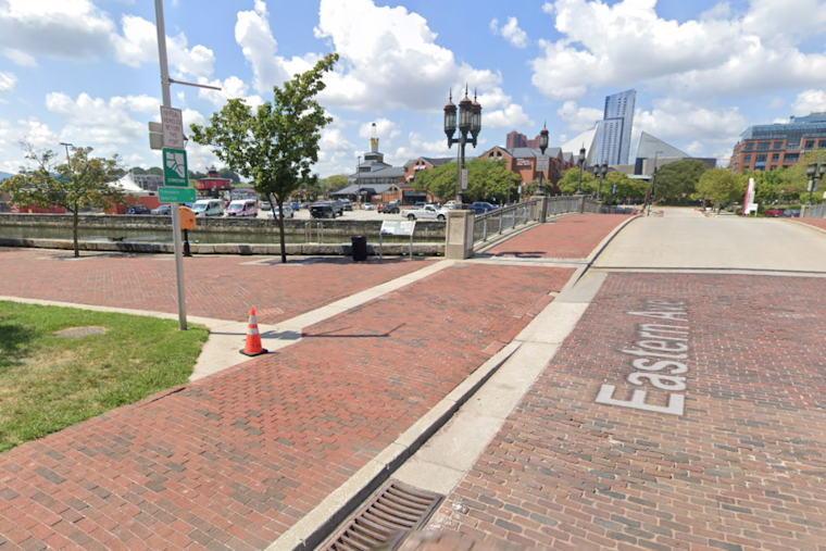 Baltimore Woman Dies After Car Plunges into Inner Harbor,