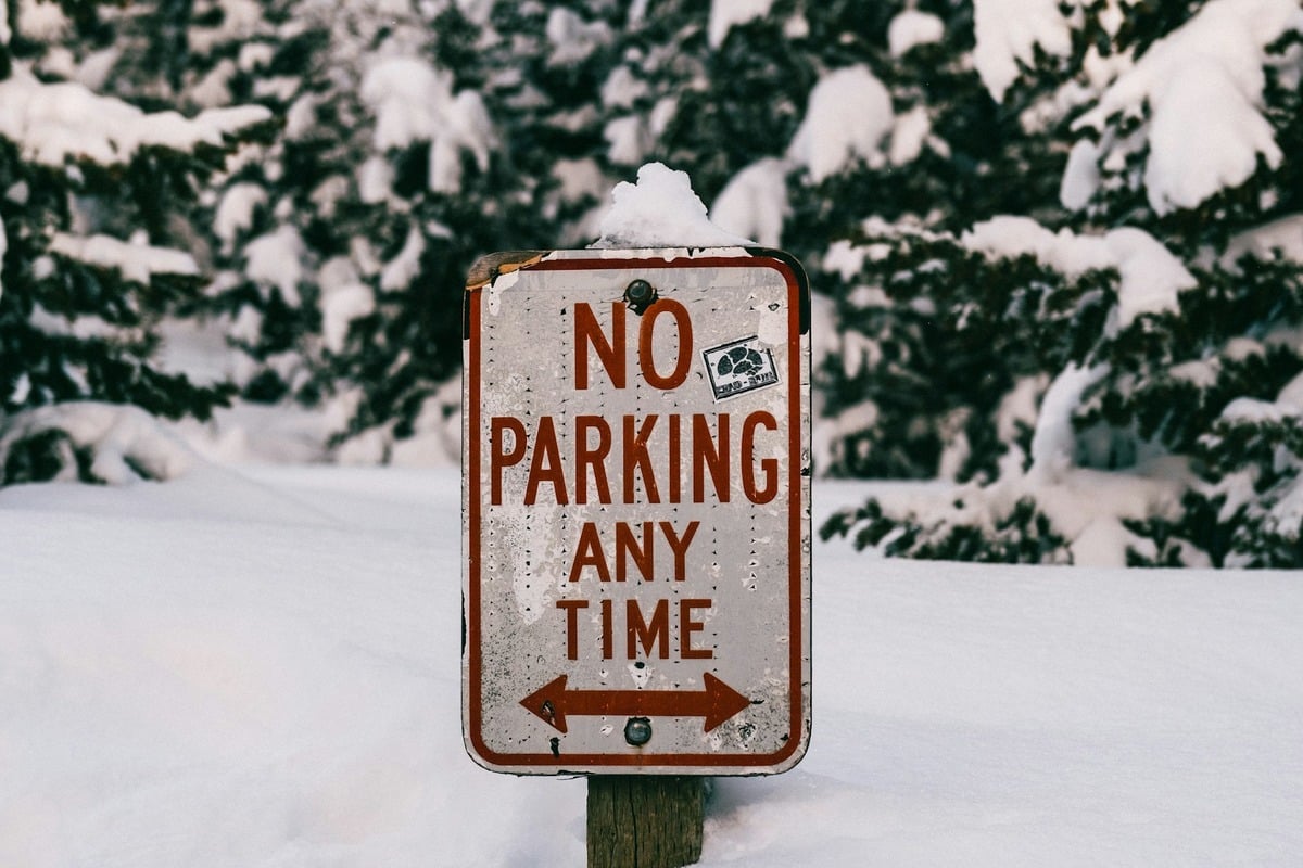 Chicago Enforces Overnight Winter Parking Ban from Dec 1 to Apr 1 to