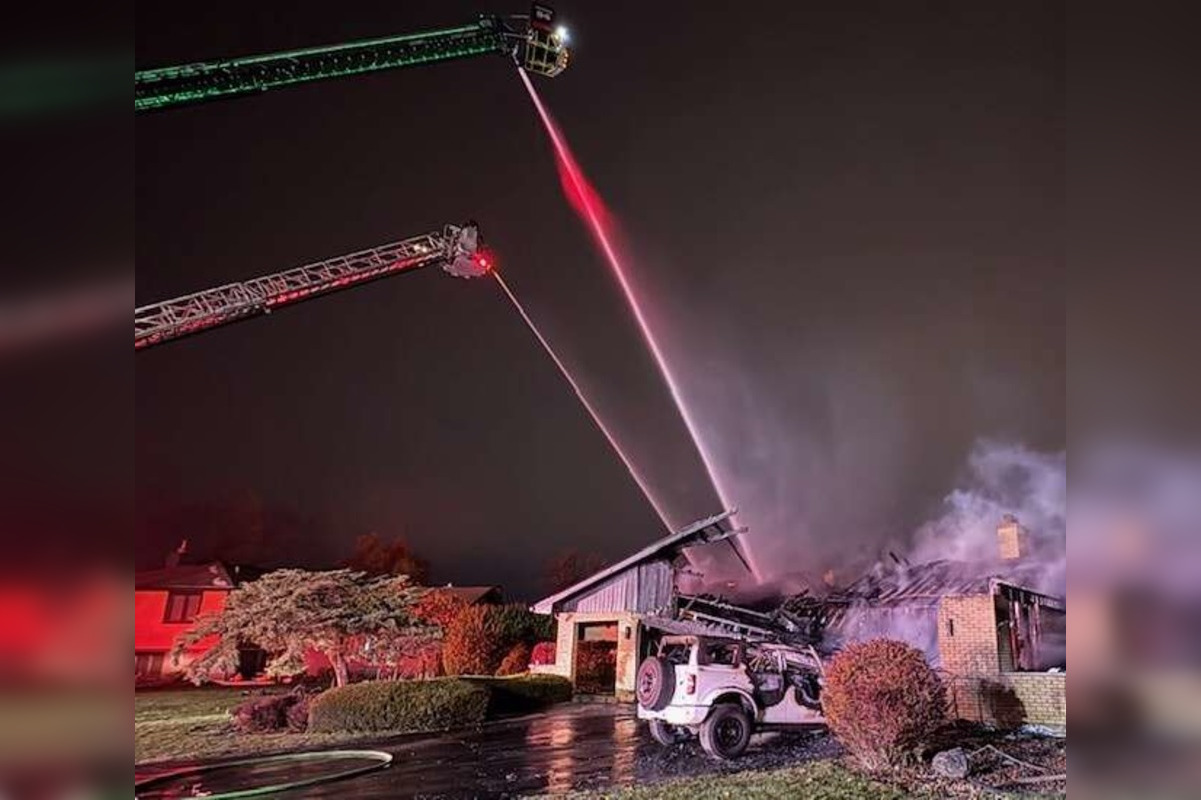Early Morning Garage Fire Leaves Oak Brook Home Uninhabitable; No