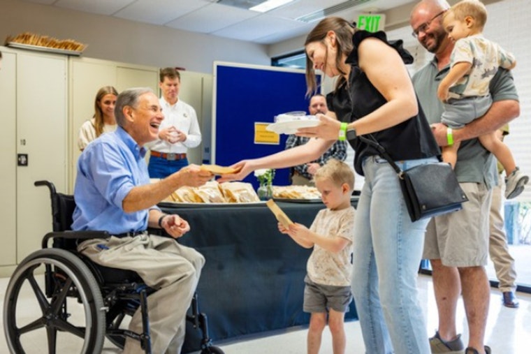 Governor Greg Abbott Serves Meals and Praises Volunteers at Kerrville