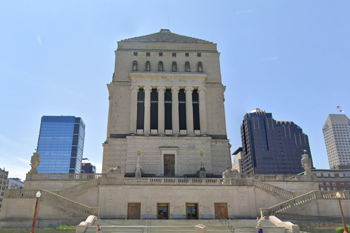 Indianapolis Embraces Veterans Day with Indoor Tribute Amidst Chilly