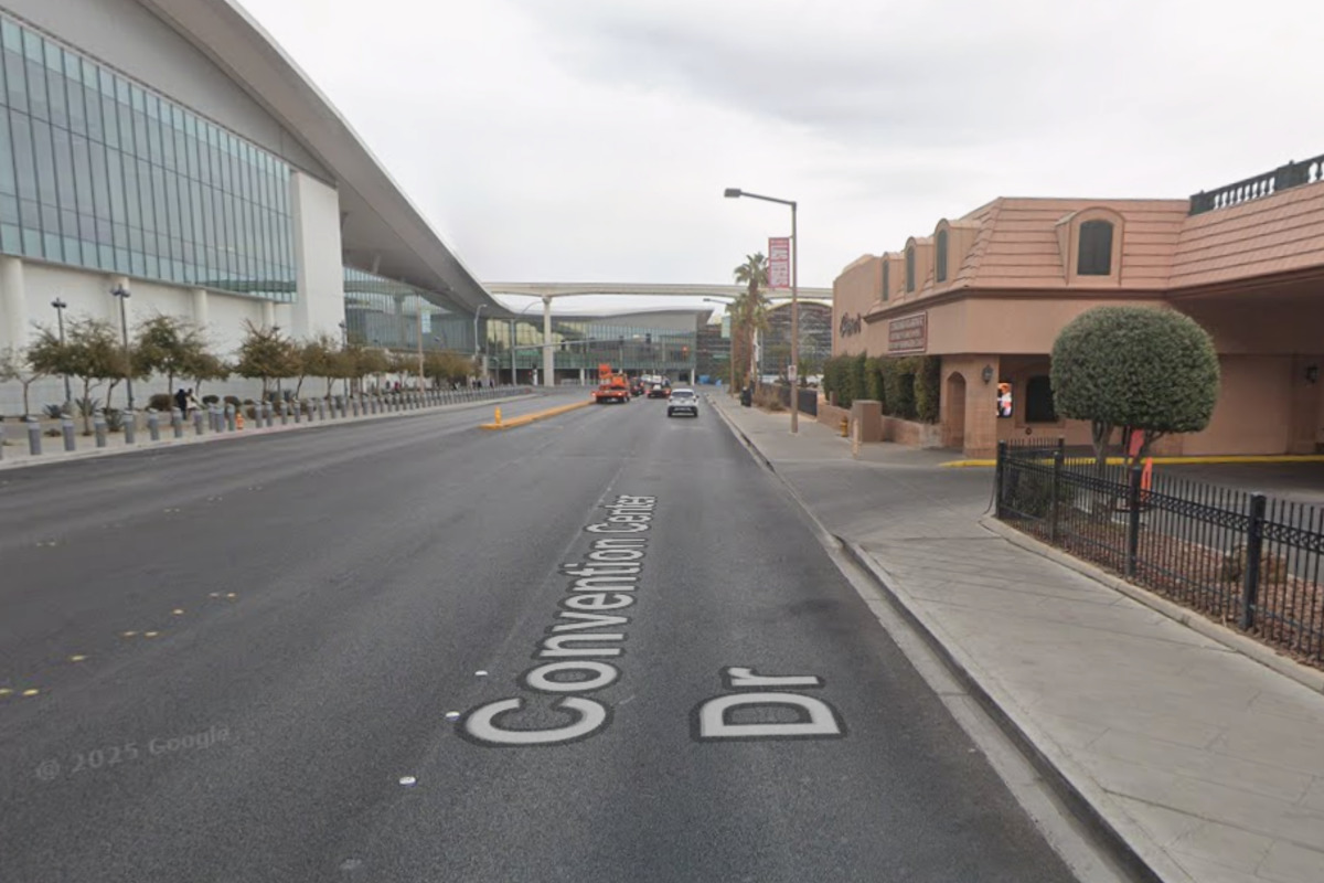 Las Vegas Police Investigate Small Explosion Near Convention Center,
