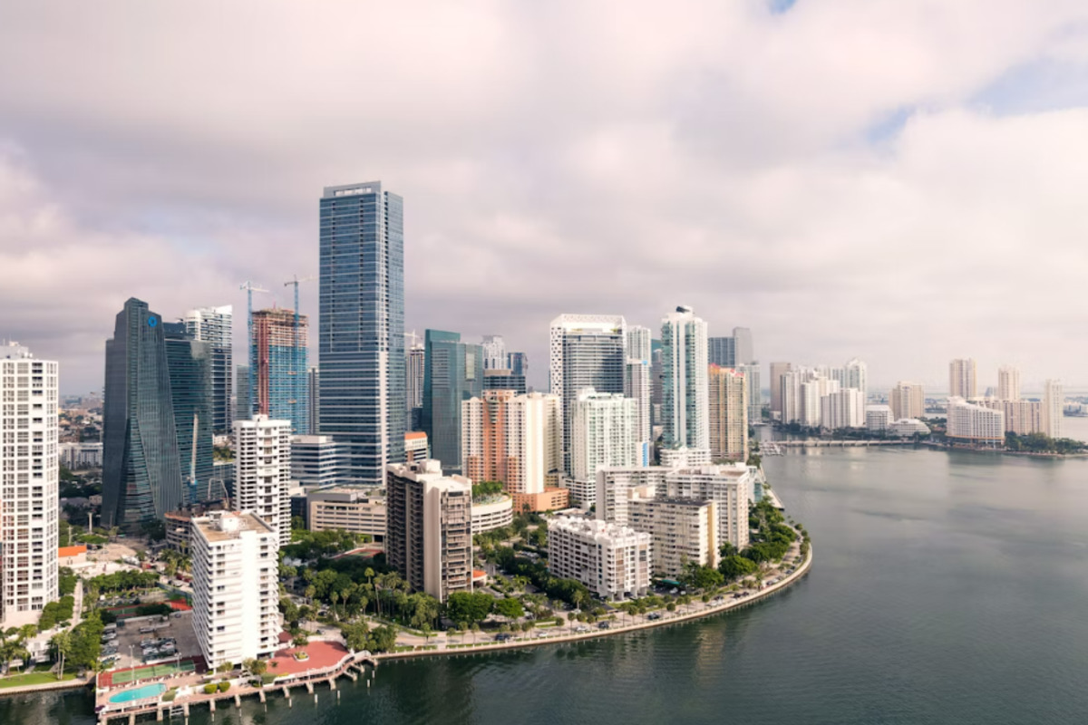 Miami Set to Tie Century-Old Cold Record as Temperatures Plunge,