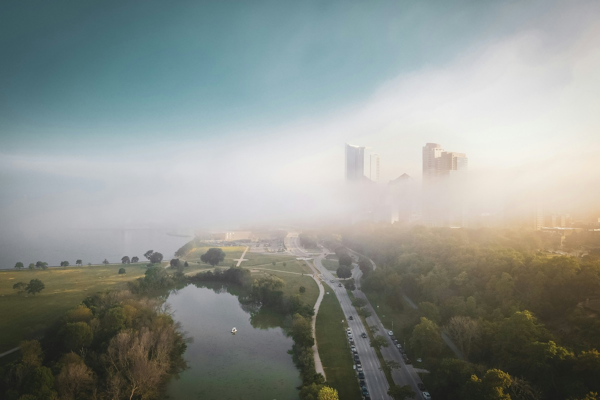 Milwaukee Wakes to Foggy Morning, Mild Week Ahead Despite Persistent